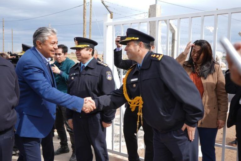 Inauguraron una posta policial para reforzar la seguridad en Cutral Co ...