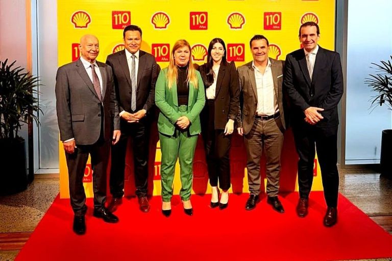 Ruiz presente en la celebración de los 110 años de Shell enArgentina ...